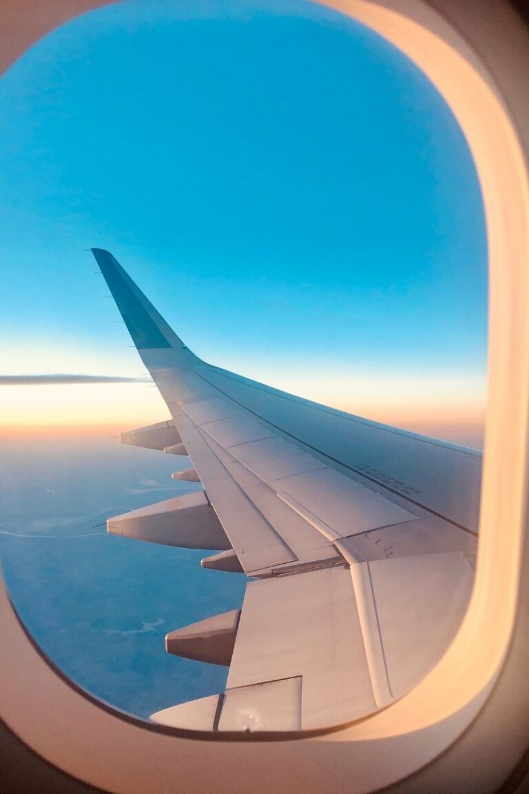 20 BEST Airplane Quiz Questions and Answers: 2025 Quiz